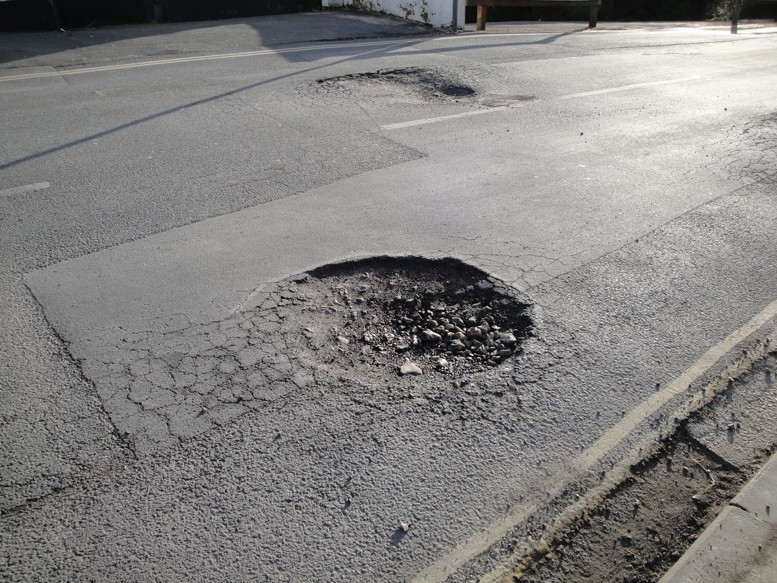How do we fix our infamous pothole season? | The Manitoban